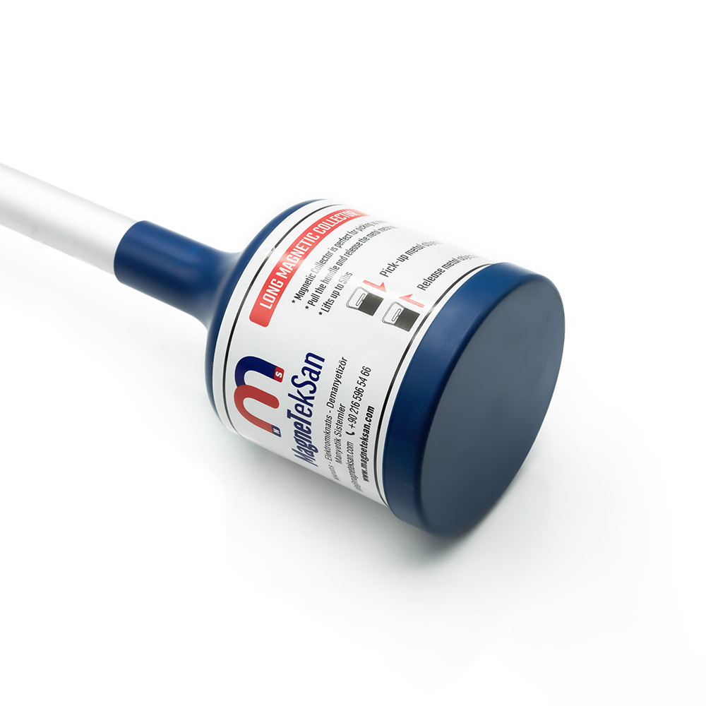 Metal Collecting Magnet with Handle